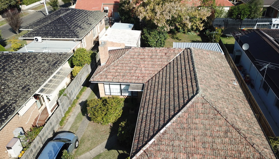 How to fix a sagging roof to prevent structural damage to your home ...